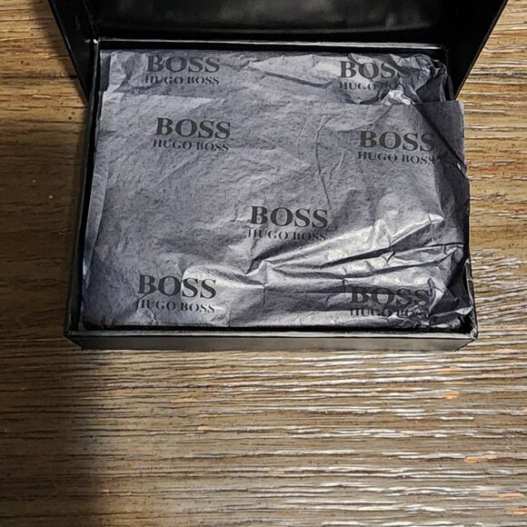 Hugo Boss | Bags | Hugo Boss Mens Pebbled Leather Bifold Wallet Nib ...